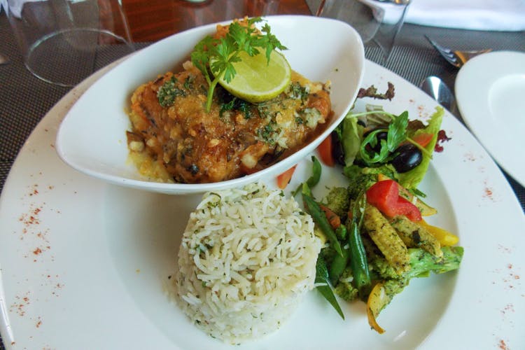 Head To Howard Johnson For A Bengali Sunday Lunch Buffet For Just INR ...