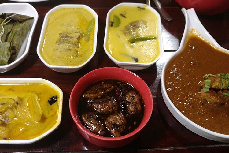 13 Different Hilsa Dishes At Bong Appetit’s Stunning Hilsa Festival | LBB