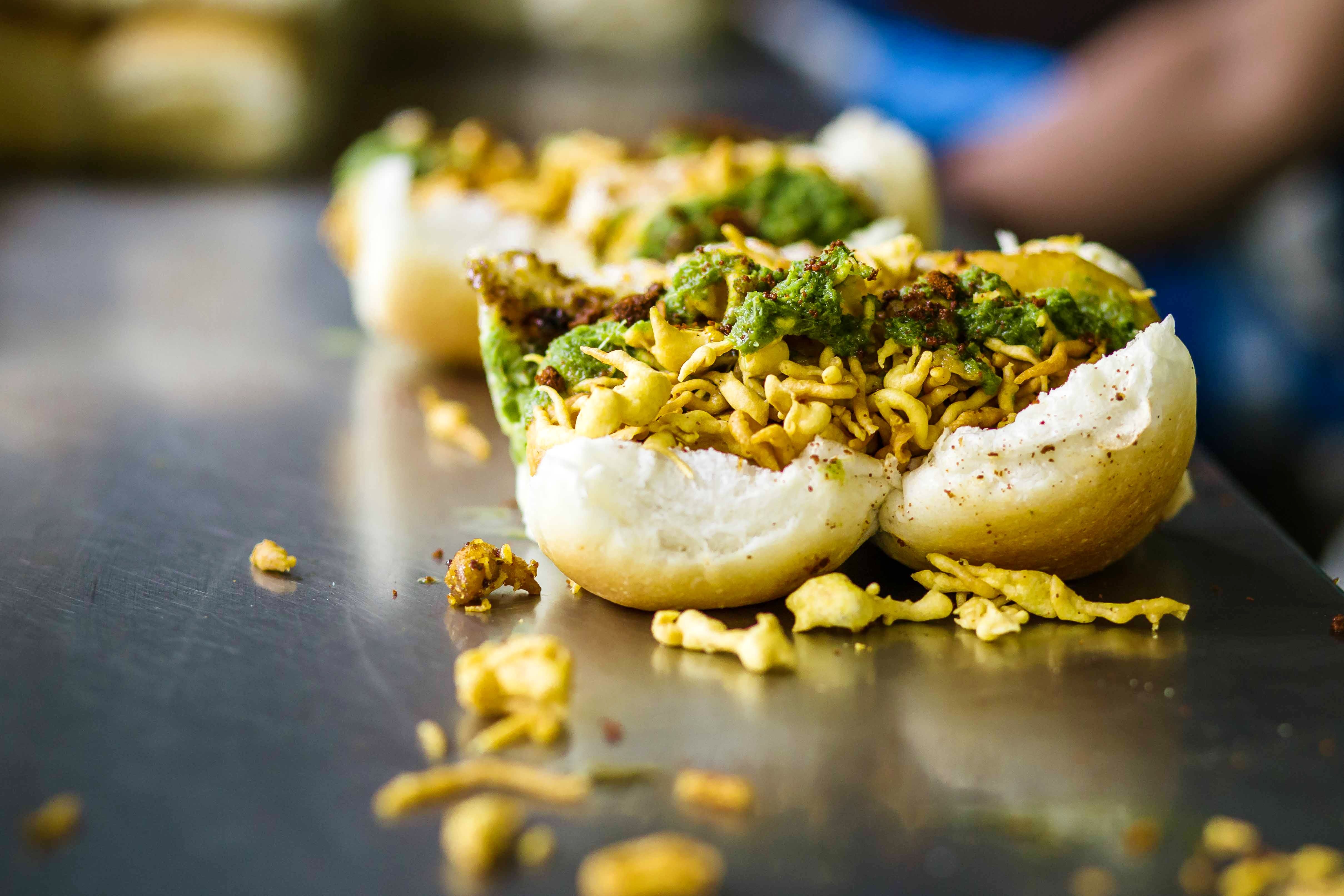 Decode The Hype: Is Ashok Vada Pav The Best In Town? | LBB, Mumbai
