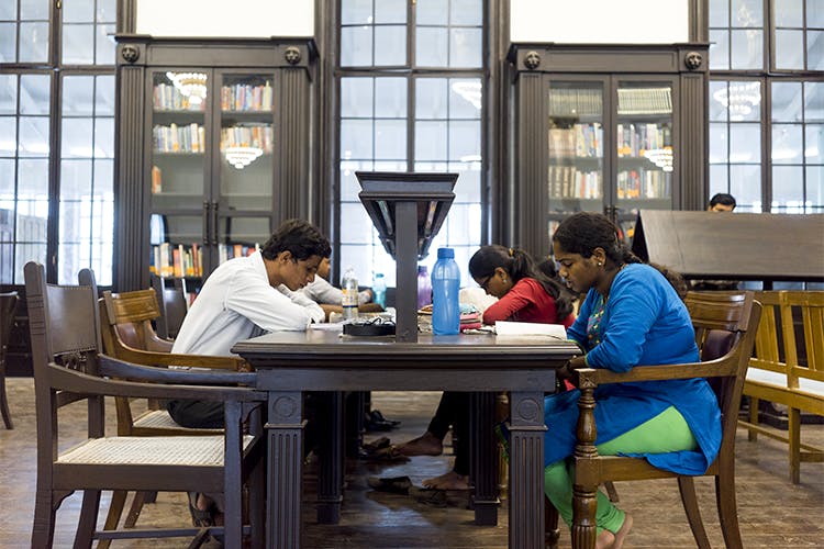 Bookworms, These Are The Best Libraries In Mumbai | LBB, Mumbai