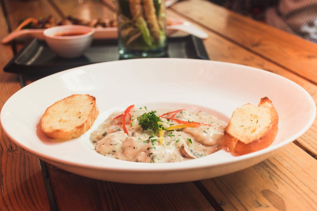 Food & Secret Societies: Goose And Grid Iron Has It All | LBB, Mumbai