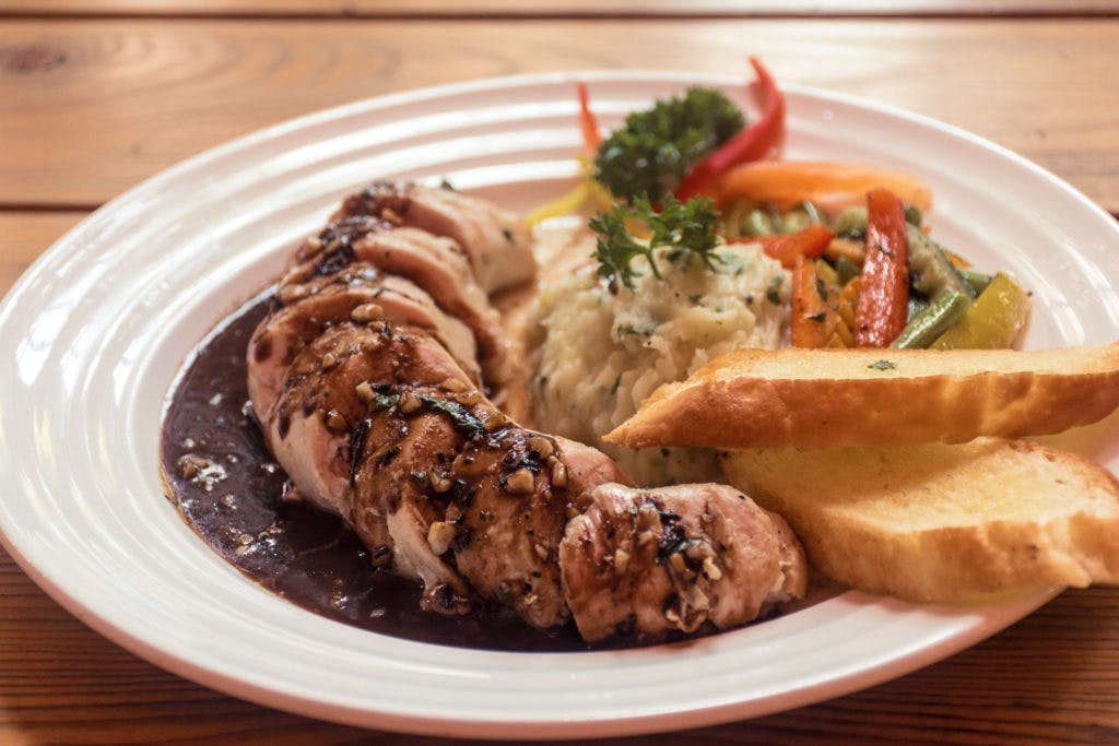 Food & Secret Societies: Goose And Grid Iron Has It All | LBB, Mumbai