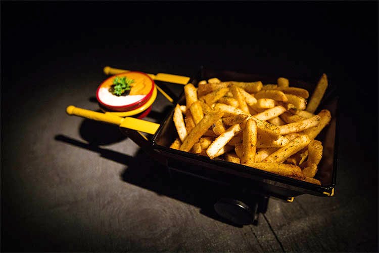 Whet Your Appetite At Goregaon's Bombay 63 I LBB, Mumbai